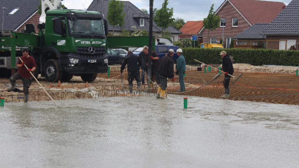 Betonmischer-Stau am Leege Weg - Rheiderland Zeitung Betonmischer-Stau am Leege Weg - Rheiderland Zeitung