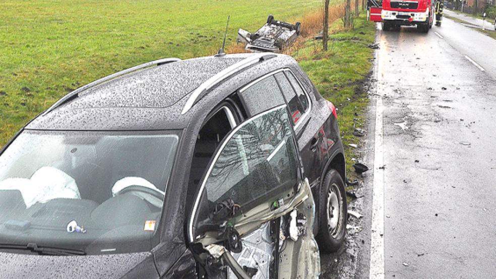 Auto landet nach Unfall auf dem Dach - Rheiderland Zeitung
