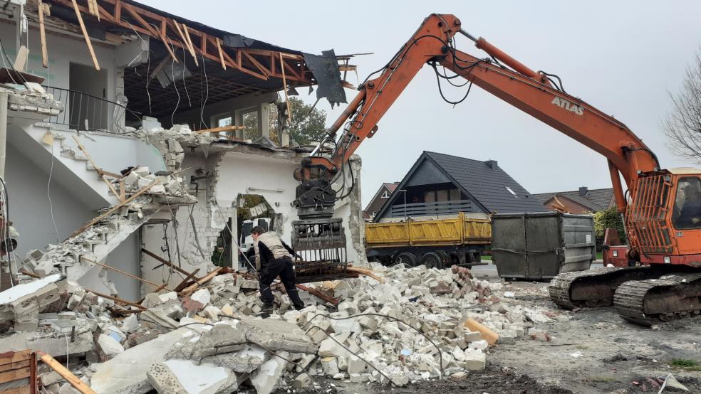 Feuerwehrhaus am Leege Weg wird abgerissen - Rheiderland Zeitung Feuerwehrhaus am Leege Weg wird abgerissen - Rheiderland Zeitung